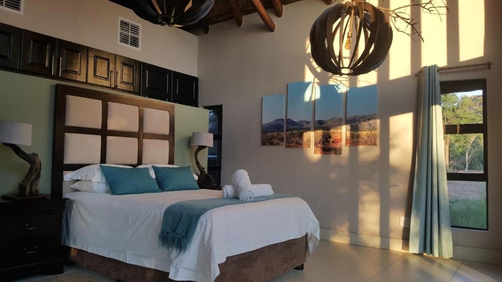 Morokolo Game Lodge, Black Rhino Game Reserve